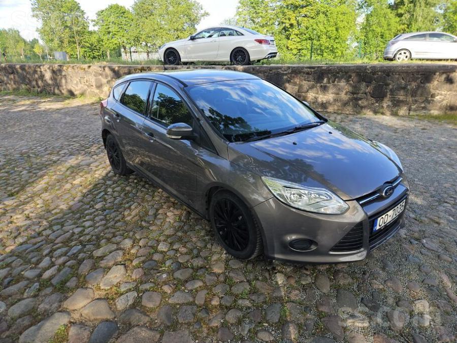 Brown Ford Focus 2013 in Cesis, with an engine capacity of 1.60 L and mileage of 299 thousand km for 4300 €, photo 5 on AUTOMOTO.COM.LV