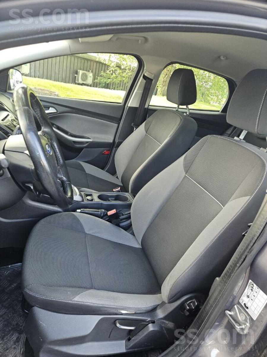 Brown Ford Focus 2013 in Cesis, with an engine capacity of 1.60 L and mileage of 299 thousand km for 4300 €, photo 6 on AUTOMOTO.COM.LV