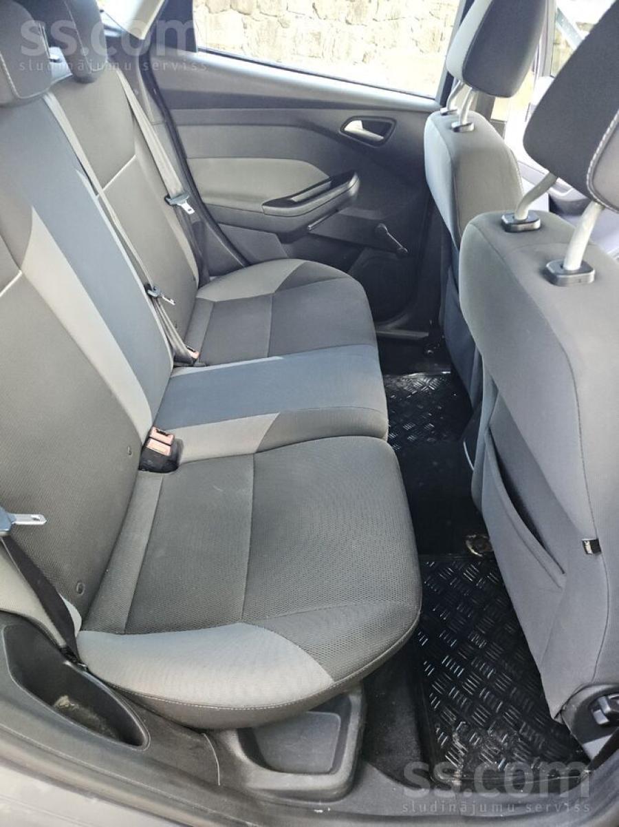 Brown Ford Focus 2013 in Cesis, with an engine capacity of 1.60 L and mileage of 299 thousand km for 4300 €, photo 8 on AUTOMOTO.COM.LV
