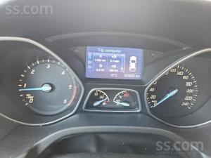 Brown Ford Focus 2013 in Cesis, with an engine capacity of 1.60 L and mileage of 299 thousand km for 4300 €, photo 12 on AUTOMOTO.COM.LV