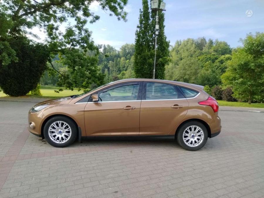 Brown Ford Focus 2014 in Vilnius, with an engine capacity of 1.00 L and mileage of 88 thousand km for 5250 €, photo 8 on AUTOMOTO.COM.LV