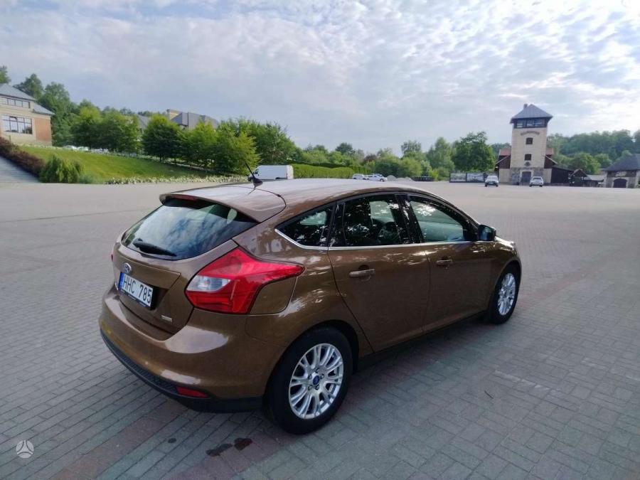Brown Ford Focus 2014 in Vilnius, with an engine capacity of 1.00 L and mileage of 88 thousand km for 5250 €, photo 12 on AUTOMOTO.COM.LV