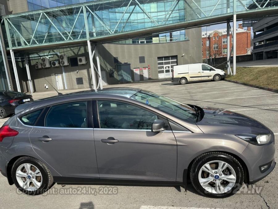 Brown Ford Focus 2015 in Tallinn, with an engine capacity of 1.00 L and mileage of 180 thousand km for 5100 €, photo 7 on AUTOMOTO.COM.LV