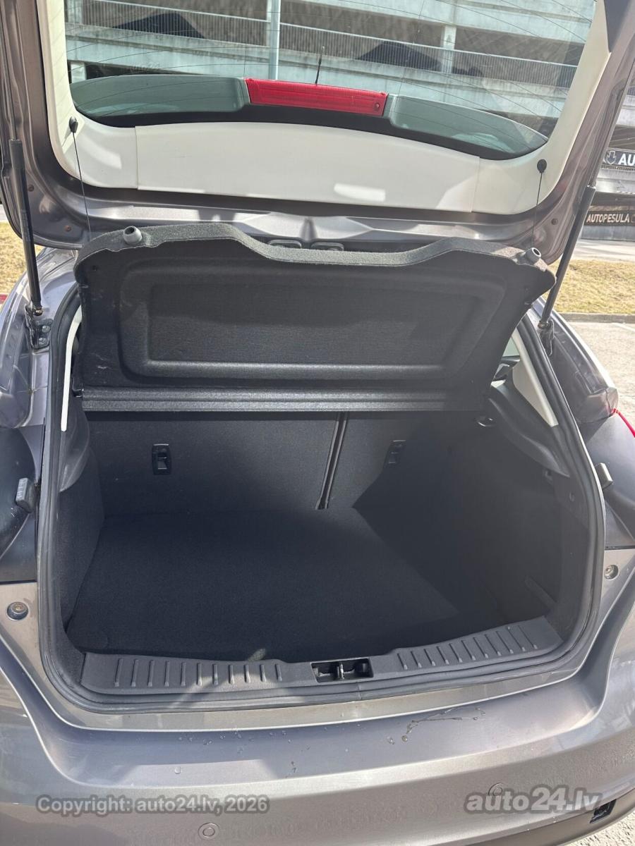 Brown Ford Focus 2015 in Tallinn, with an engine capacity of 1.00 L and mileage of 180 thousand km for 5100 €, photo 13 on AUTOMOTO.COM.LV