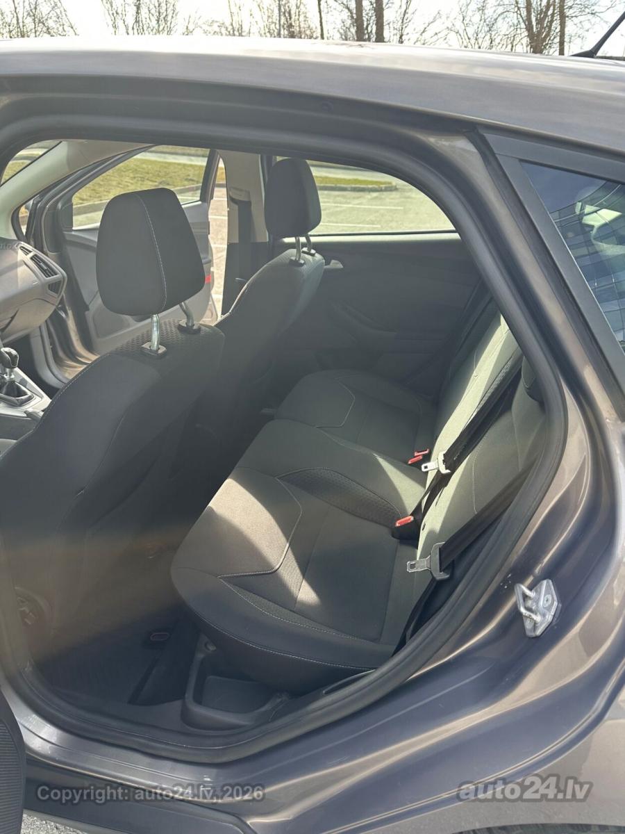 Brown Ford Focus 2015 in Tallinn, with an engine capacity of 1.00 L and mileage of 180 thousand km for 5100 €, photo 15 on AUTOMOTO.COM.LV