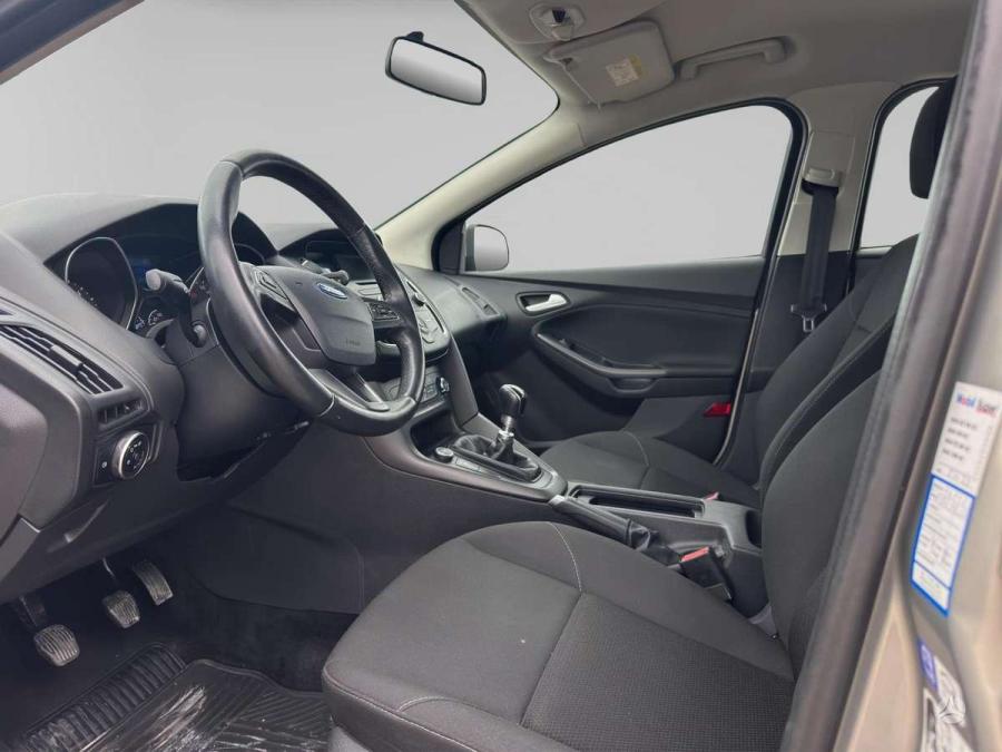 Brūns Ford Focus 2015 Kauņa, ar dzinēja tilpumu 1.50 L un nobraukumu 142 tūkst. km par 4200 €, foto 10 vietnē AUTOMOTO.COM.LV
