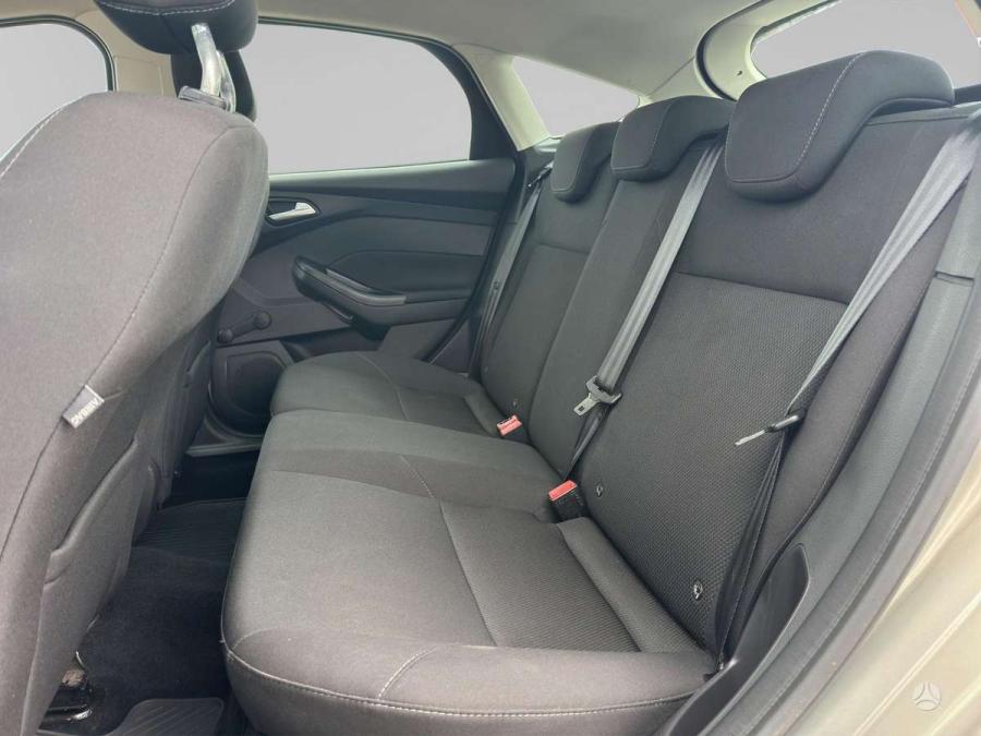 Brūns Ford Focus 2015 Kauņa, ar dzinēja tilpumu 1.50 L un nobraukumu 142 tūkst. km par 4200 €, foto 13 vietnē AUTOMOTO.COM.LV