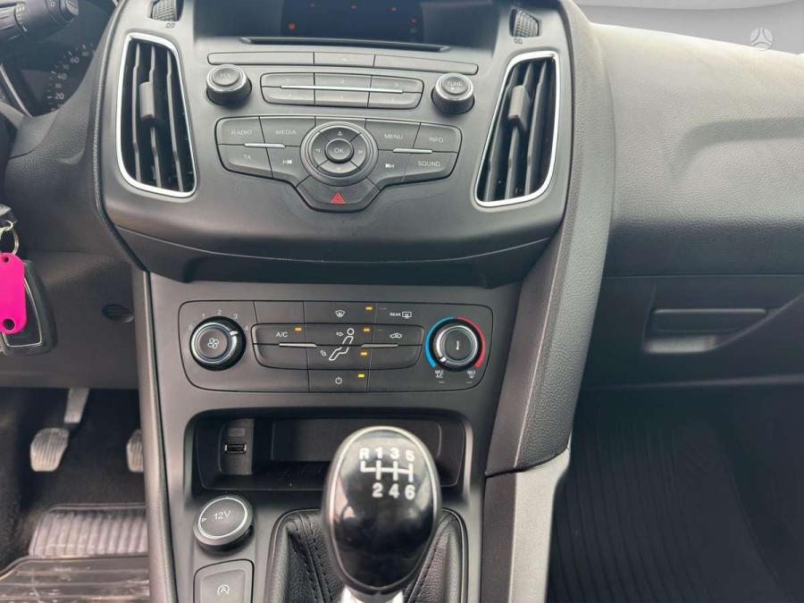 Brūns Ford Focus 2015 Kauņa, ar dzinēja tilpumu 1.50 L un nobraukumu 142 tūkst. km par 4200 €, foto 15 vietnē AUTOMOTO.COM.LV