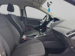 Brūns Ford Focus 2015 Kauņa, ar dzinēja tilpumu 1.50 L un nobraukumu 142 tūkst. km par 4200 €, foto 17 vietnē AUTOMOTO.COM.LV