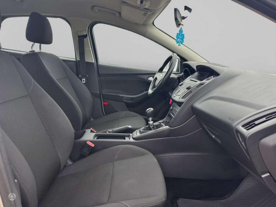 Brūns Ford Focus 2015 Kauņa, ar dzinēja tilpumu 1.50 L un nobraukumu 142 tūkst. km par 4200 €, foto 17 vietnē AUTOMOTO.COM.LV
