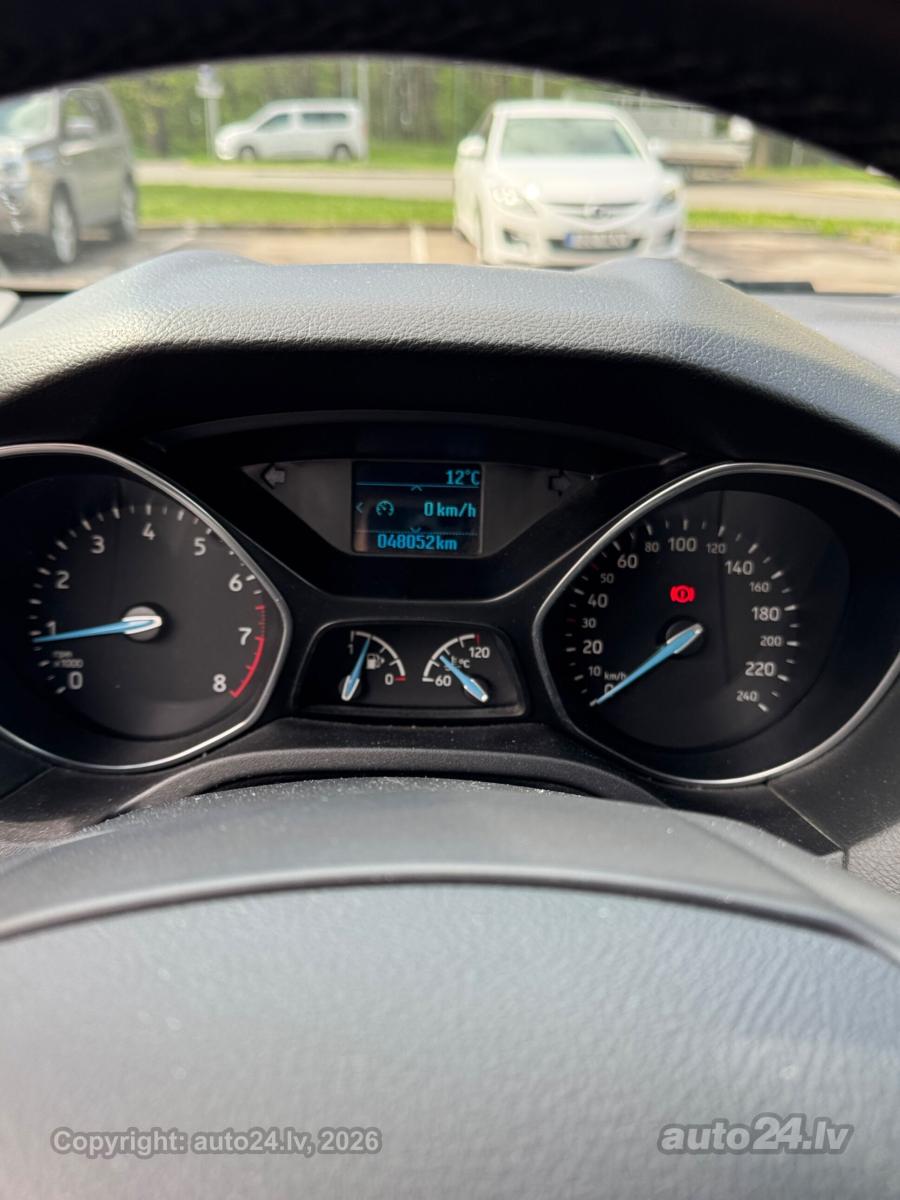 Brown Ford Focus 2016 in Tallinn, with an engine capacity of 1.60 L and mileage of 48 thousand km for 8500 €, photo 10 on AUTOMOTO.COM.LV