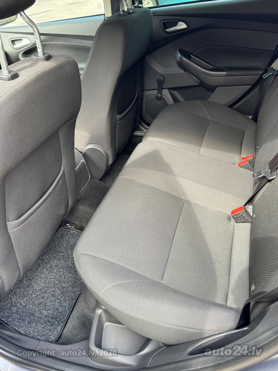 Brown Ford Focus 2016 in Tallinn, with an engine capacity of 1.60 L and mileage of 48 thousand km for 8500 €, photo 13 on AUTOMOTO.COM.LV