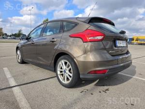Brūns Ford Focus 2016 Rīga, ar dzinēja tilpumu 1.00 L un nobraukumu 180 tūkst. km par 5200 €, foto 11 vietnē AUTOMOTO.COM.LV