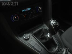 Brown Ford Focus 2018 in Riga, with an engine capacity of 1.00 L and mileage of 86 thousand km for 8800 €, photo 9 on AUTOMOTO.COM.LV