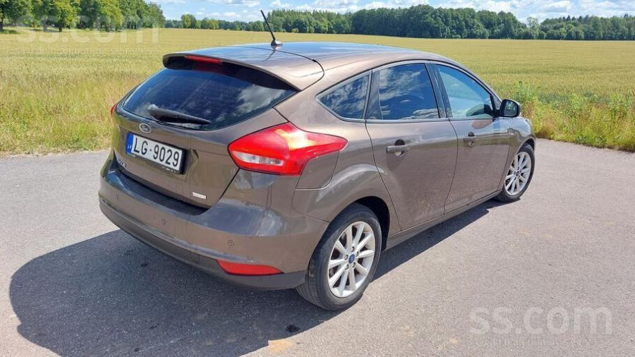 Brown Ford Focus 2018 in Riga, with an engine capacity of 1.00 L and mileage of 86 thousand km for 7500 €, photo 4 on AUTOMOTO.COM.LV