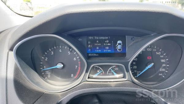 Brown Ford Focus 2018 in Riga, with an engine capacity of 1.00 L and mileage of 86 thousand km for 7500 €, photo 9 on AUTOMOTO.COM.LV