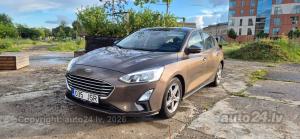 Brūns Ford Focus 2018 Tallina, ar dzinēja tilpumu 1.00 L un nobraukumu 148 tūkst. km par 6900 €, foto  vietnē AUTOMOTO.COM.LV