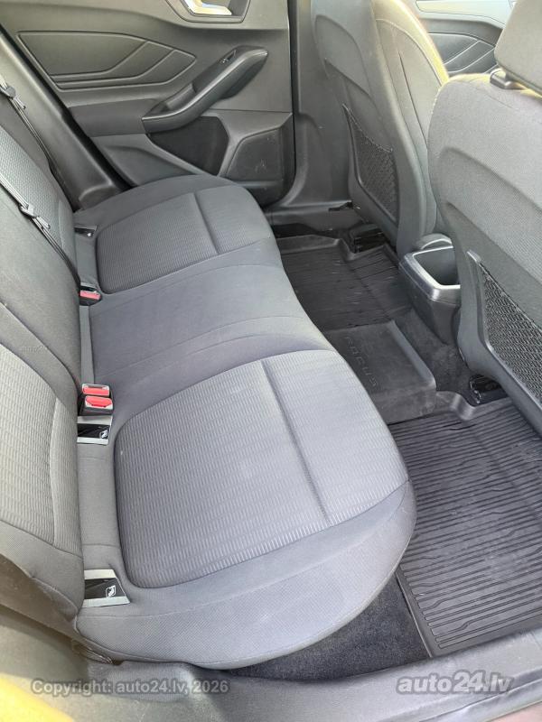 Brūns Ford Focus 2019 Tallina, ar dzinēja tilpumu 1.00 L un nobraukumu 85 tūkst. km par 9000 €, foto 10 vietnē AUTOMOTO.COM.LV
