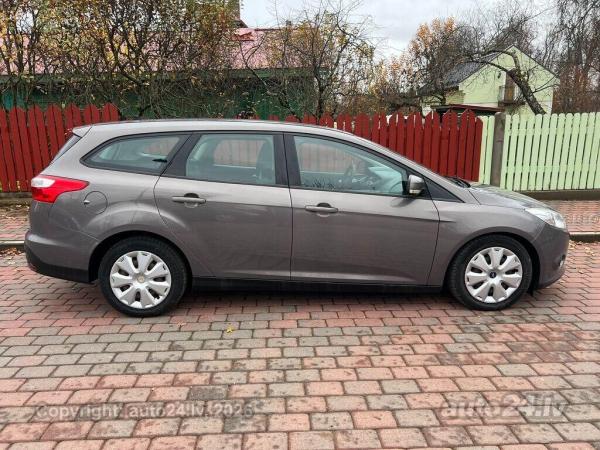 Brūns Ford Focus 2012 Tallina, ar dzinēja tilpumu 1.00 L un nobraukumu 177 tūkst. km par 3490 €, foto 8 vietnē AUTOMOTO.COM.LV