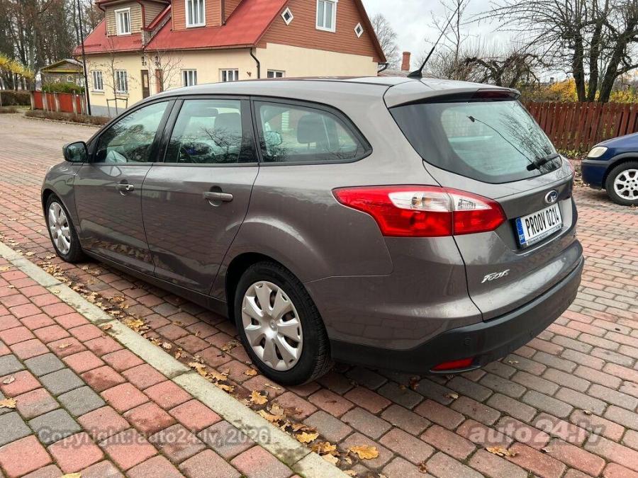 Brūns Ford Focus 2012 Tallina, ar dzinēja tilpumu 1.00 L un nobraukumu 177 tūkst. km par 3490 €, foto 13 vietnē AUTOMOTO.COM.LV