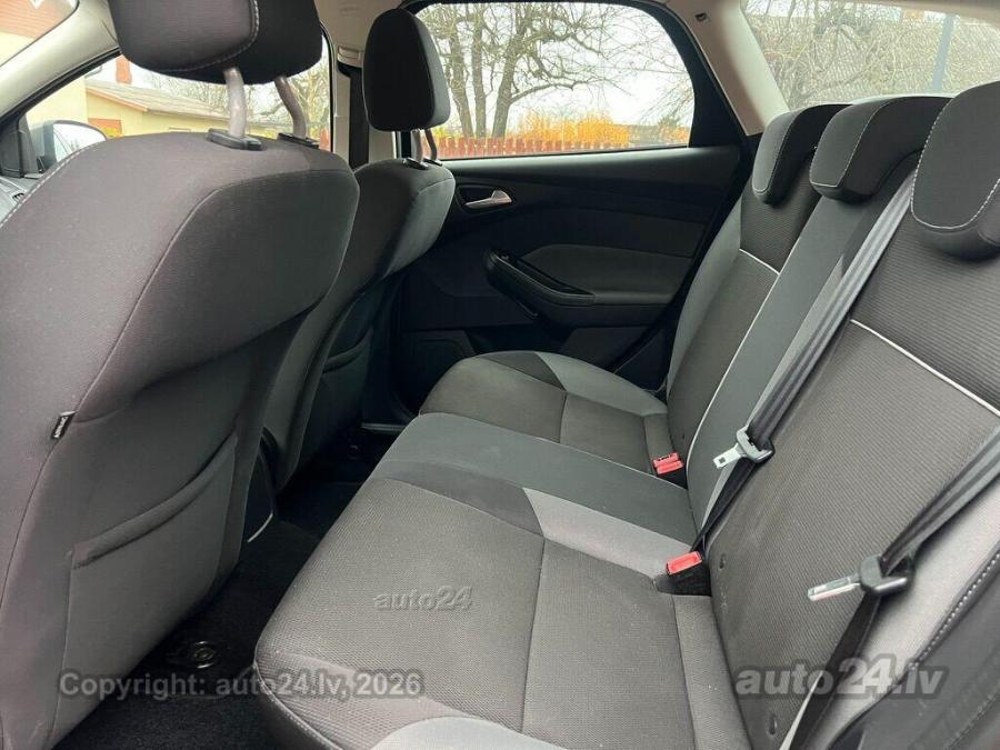 Brūns Ford Focus 2012 Tallina, ar dzinēja tilpumu 1.00 L un nobraukumu 177 tūkst. km par 3490 €, foto 23 vietnē AUTOMOTO.COM.LV