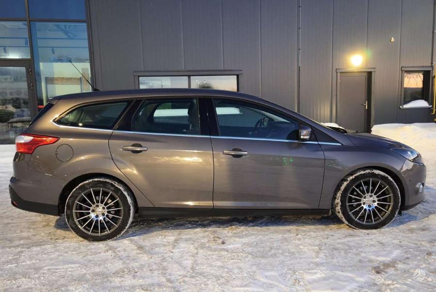 Brūns Ford Focus 2012 Šauļi, ar dzinēja tilpumu 1.56 L un nobraukumu 250 tūkst. km par 3950 €, foto 4 vietnē AUTOMOTO.COM.LV