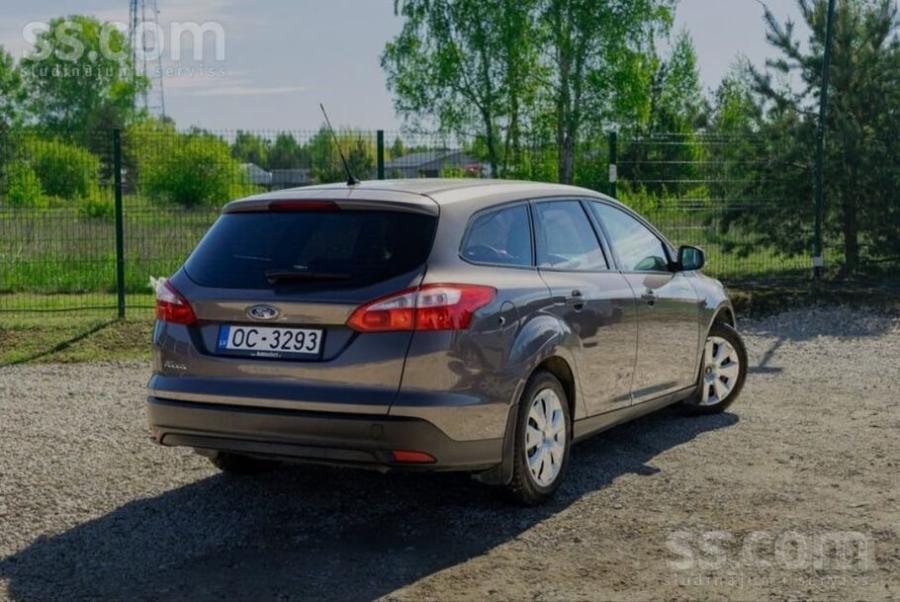 Brown Ford Focus 2012 in Daugavpils, with an engine capacity of 1.60 L and mileage of 171 thousand km for 3700 €, photo 3 on AUTOMOTO.COM.LV