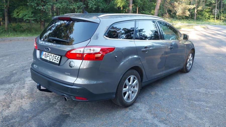 Brown Ford Focus 2012 in Utena, with an engine capacity of 1.60 L and mileage of 270 thousand km for 2900 €, photo 6 on AUTOMOTO.COM.LV