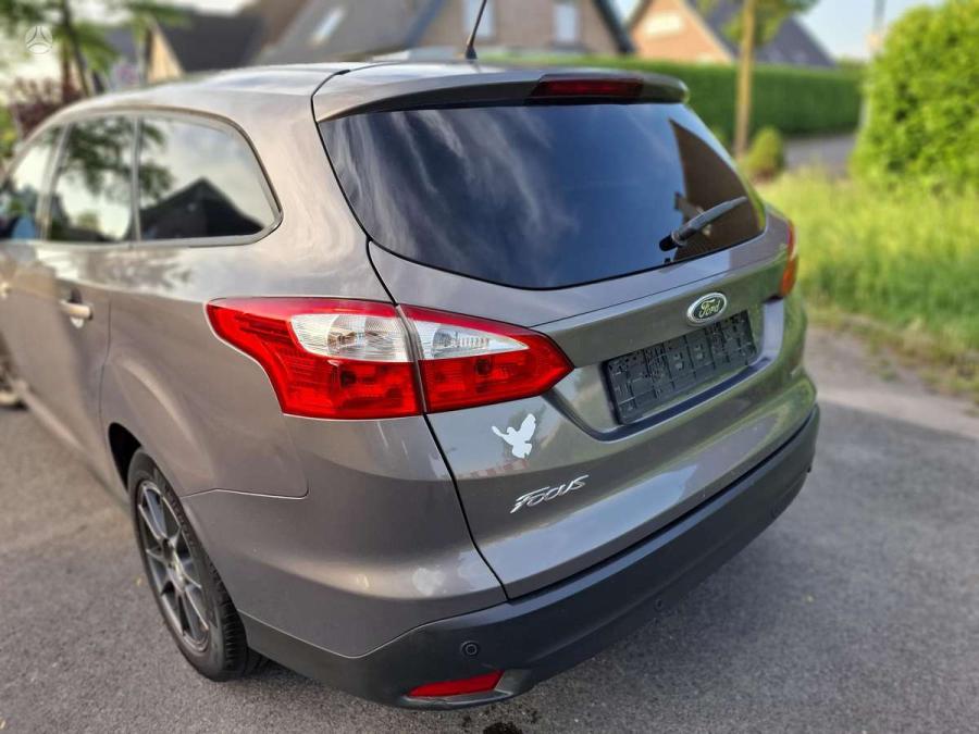 Brūns Ford Focus 2012 Šakiai, ar dzinēja tilpumu 1.00 L un nobraukumu 183 tūkst. km par 2600 €, foto 16 vietnē AUTOMOTO.COM.LV