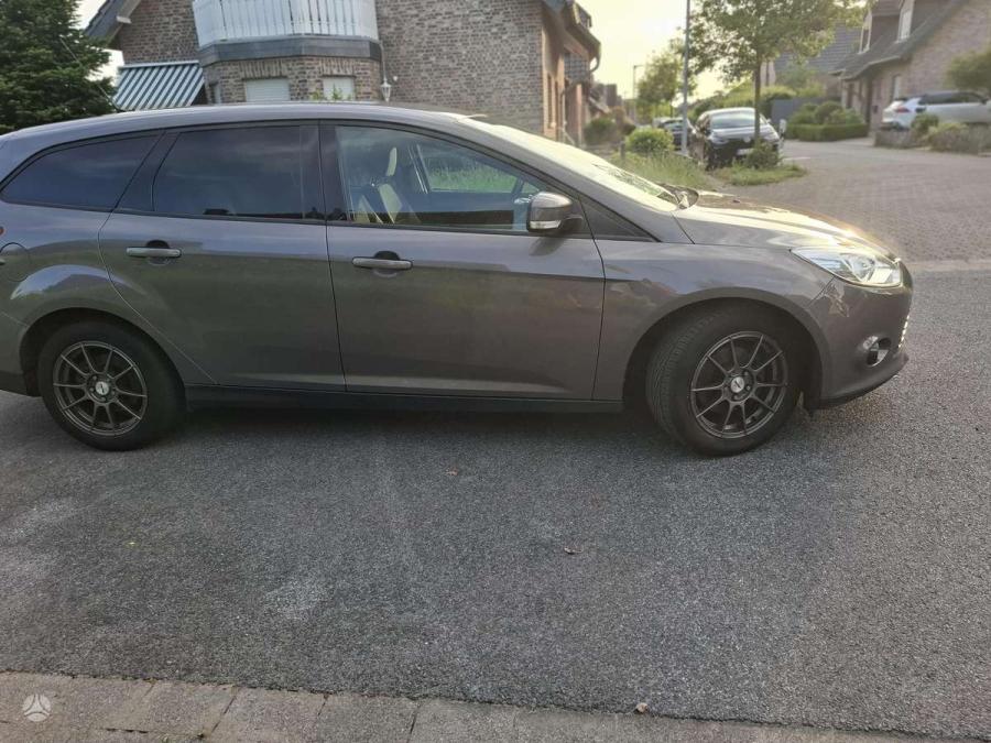 Brūns Ford Focus 2012 Šakiai, ar dzinēja tilpumu 1.00 L un nobraukumu 183 tūkst. km par 2600 €, foto 18 vietnē AUTOMOTO.COM.LV