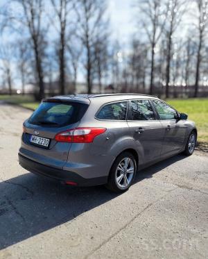 Brūns Ford Focus 2013 Rīga, ar dzinēja tilpumu 1.60 L un nobraukumu 255 tūkst. km par 3000 €, foto 3 vietnē AUTOMOTO.COM.LV