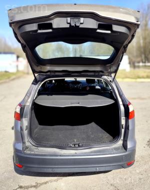 Brūns Ford Focus 2013 Rīga, ar dzinēja tilpumu 1.60 L un nobraukumu 255 tūkst. km par 3000 €, foto 8 vietnē AUTOMOTO.COM.LV