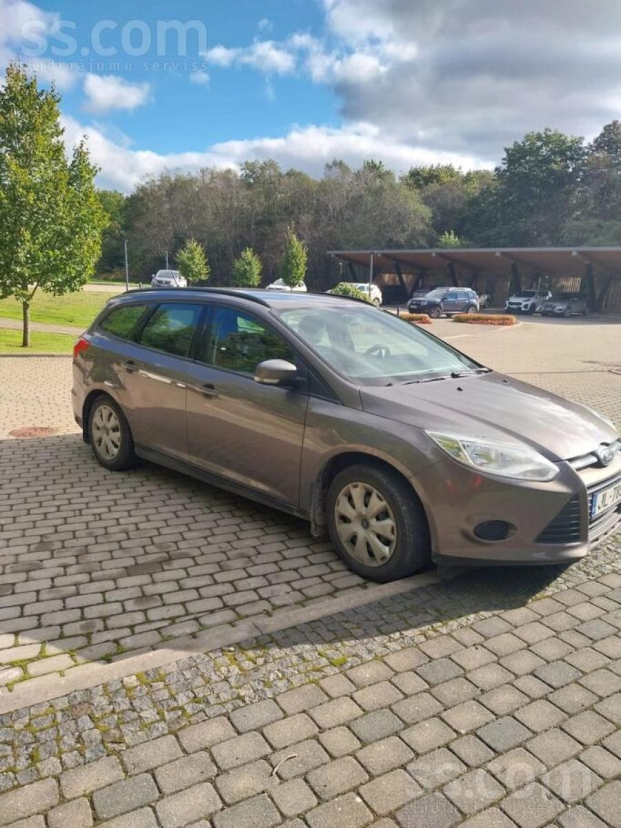 Brown Ford Focus 2013 in Talsi, with an engine capacity of 1.60 L and mileage of 243 thousand km for 3000 €, photo 3 on AUTOMOTO.COM.LV
