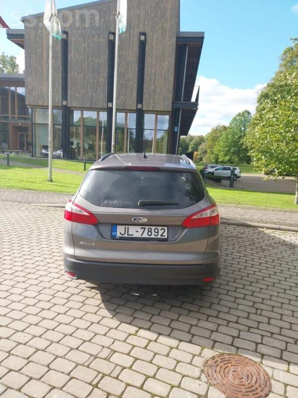 Brūns Ford Focus 2013 Talsi, ar dzinēja tilpumu 1.60 L un nobraukumu 243 tūkst. km par 3000 €, foto 7 vietnē AUTOMOTO.COM.LV