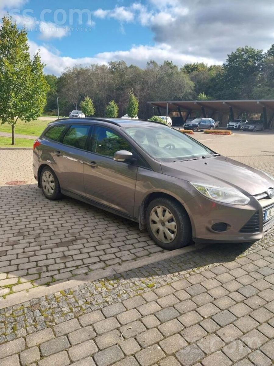 Brown Ford Focus 2013 in Talsi, with an engine capacity of 1.60 L and mileage of 243 thousand km for 3000 €, photo 11 on AUTOMOTO.COM.LV