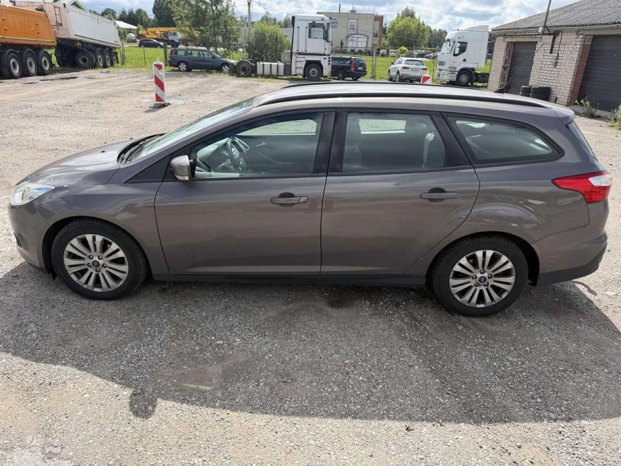 Brūns Ford Focus 2013 Kelmė, ar dzinēja tilpumu 1.56 L un nobraukumu 275 tūkst. km par 2800 €, foto 4 vietnē AUTOMOTO.COM.LV