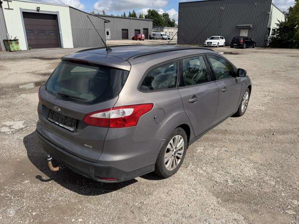 Brūns Ford Focus 2013 Kelmė, ar dzinēja tilpumu 1.56 L un nobraukumu 275 tūkst. km par 2800 €, foto 6 vietnē AUTOMOTO.COM.LV