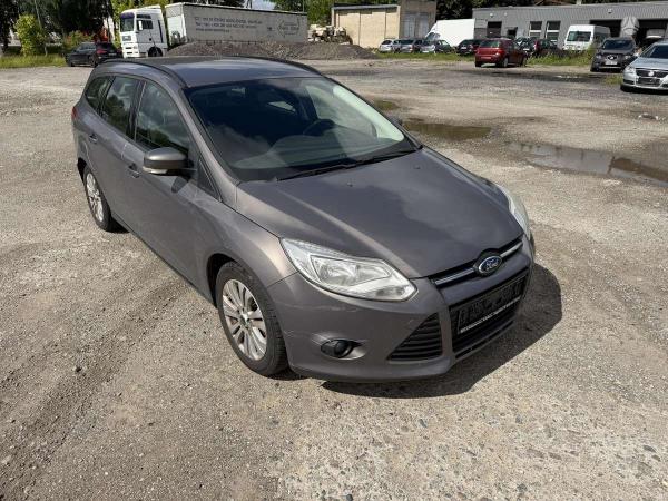 Brūns Ford Focus 2013 Kelmė, ar dzinēja tilpumu 1.56 L un nobraukumu 275 tūkst. km par 2800 €, foto 8 vietnē AUTOMOTO.COM.LV