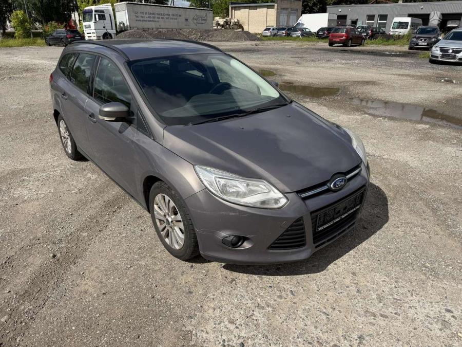 Brūns Ford Focus 2013 Kelmė, ar dzinēja tilpumu 1.56 L un nobraukumu 275 tūkst. km par 2800 €, foto 9 vietnē AUTOMOTO.COM.LV