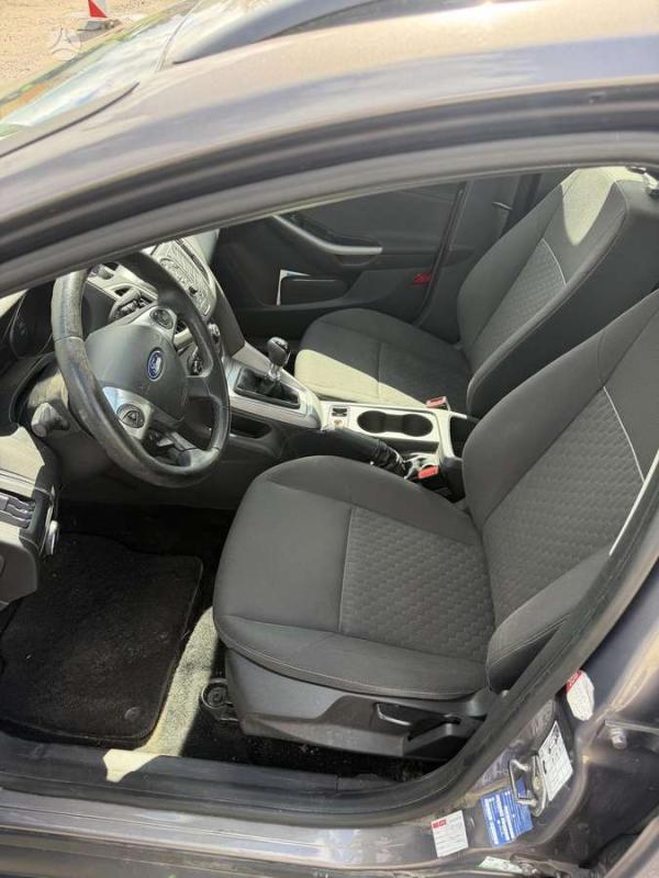 Brūns Ford Focus 2013 Kelmė, ar dzinēja tilpumu 1.56 L un nobraukumu 275 tūkst. km par 2800 €, foto 9 vietnē AUTOMOTO.COM.LV