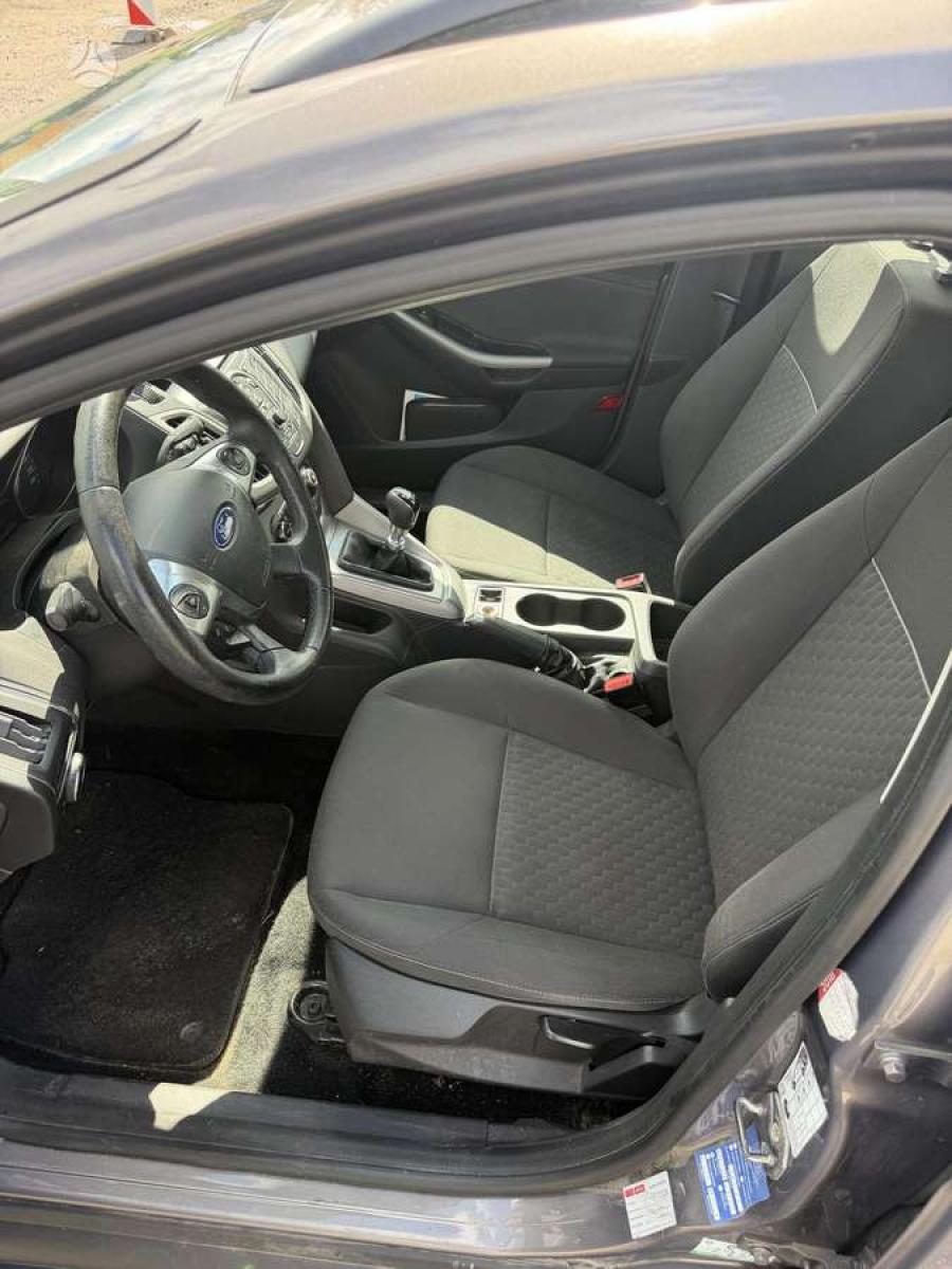 Brūns Ford Focus 2013 Kelmė, ar dzinēja tilpumu 1.56 L un nobraukumu 275 tūkst. km par 2800 €, foto 10 vietnē AUTOMOTO.COM.LV