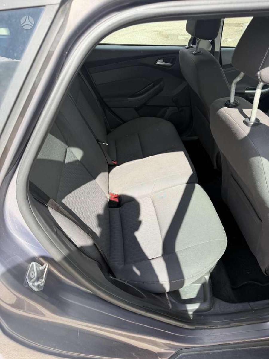 Brūns Ford Focus 2013 Kelmė, ar dzinēja tilpumu 1.56 L un nobraukumu 275 tūkst. km par 2800 €, foto 12 vietnē AUTOMOTO.COM.LV