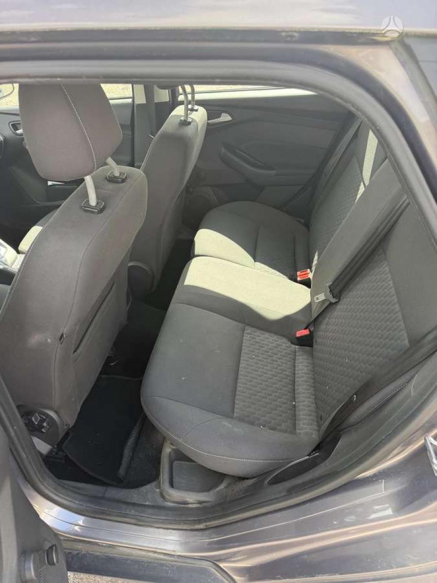 Brūns Ford Focus 2013 Kelmė, ar dzinēja tilpumu 1.56 L un nobraukumu 275 tūkst. km par 2800 €, foto 13 vietnē AUTOMOTO.COM.LV