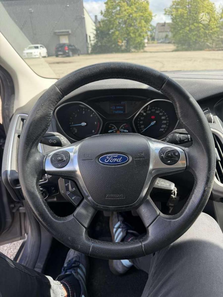 Brūns Ford Focus 2013 Kelmė, ar dzinēja tilpumu 1.56 L un nobraukumu 275 tūkst. km par 2800 €, foto 15 vietnē AUTOMOTO.COM.LV