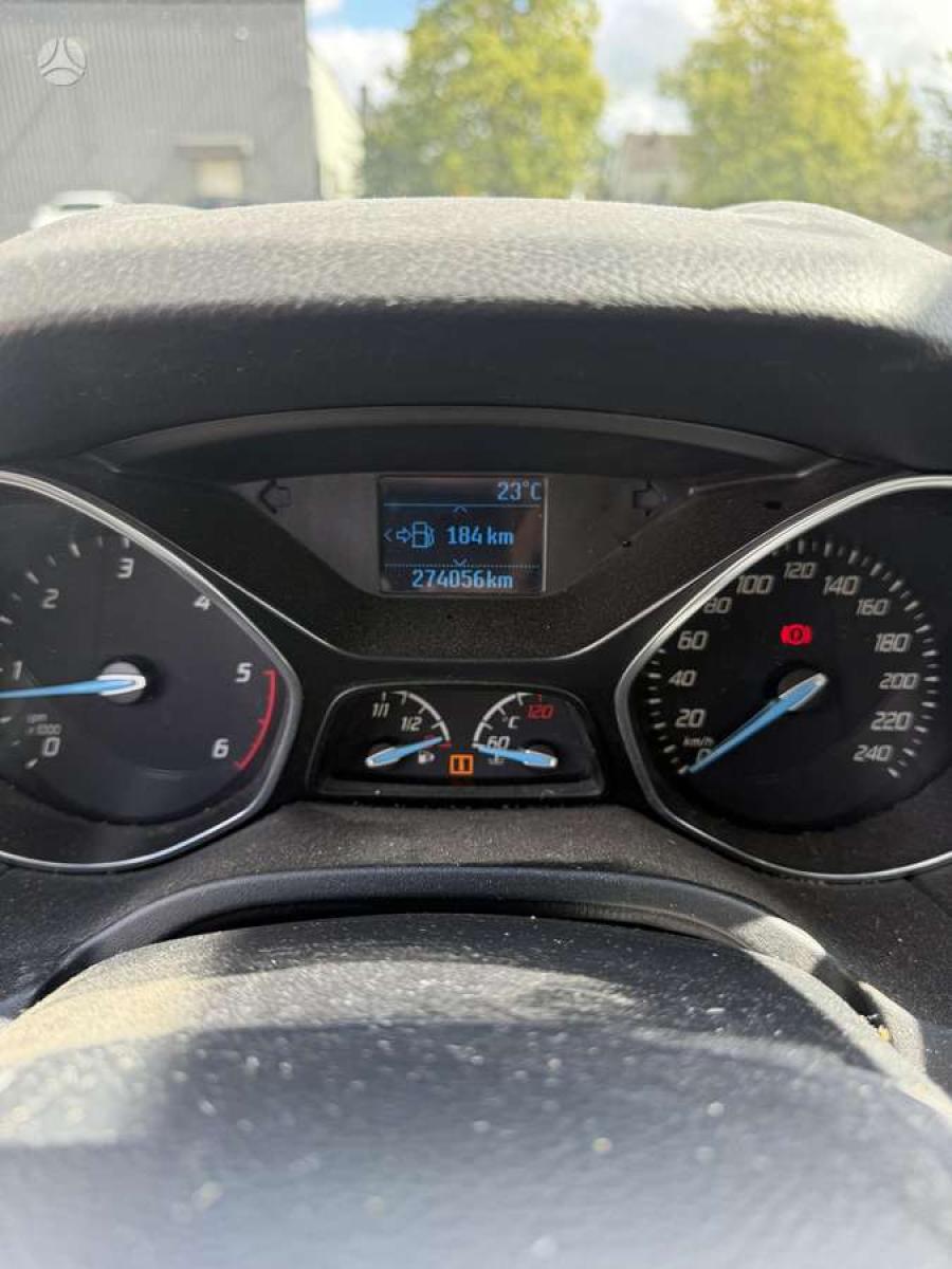 Brūns Ford Focus 2013 Kelmė, ar dzinēja tilpumu 1.56 L un nobraukumu 275 tūkst. km par 2800 €, foto 16 vietnē AUTOMOTO.COM.LV