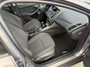 Brown Ford Focus 2013 in Kelme, with an engine capacity of 1.56 L and mileage of 274 thousand km for 2899 €, photo 11 on AUTOMOTO.COM.LV