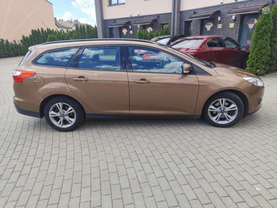 Brown Ford Focus 2013 in Kaunas, with an engine capacity of 2.00 L and mileage of 278 thousand km for 1600 €, photo 4 on AUTOMOTO.COM.LV