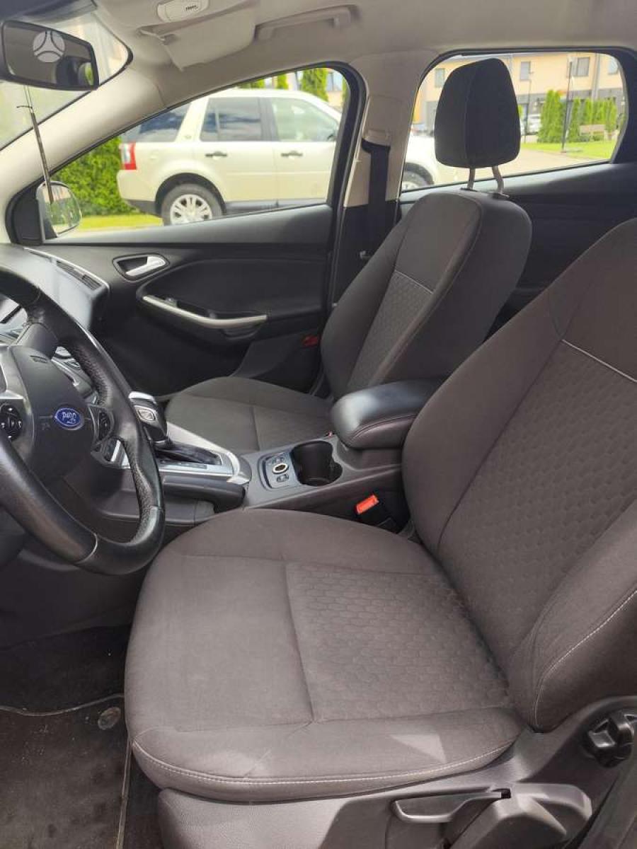 Brown Ford Focus 2013 in Kaunas, with an engine capacity of 2.00 L and mileage of 278 thousand km for 1600 €, photo 7 on AUTOMOTO.COM.LV