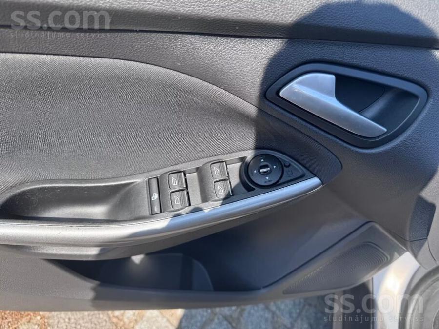 Brown Ford Focus 2014 in Ogre, with an engine capacity of 1.20 L and mileage of 175 thousand km for 4995 €, photo 11 on AUTOMOTO.COM.LV