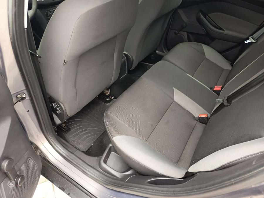 Brūns Ford Focus 2014 Rokiškis, ar dzinēja tilpumu 1.00 L un nobraukumu 205 tūkst. km par 2300 €, foto 13 vietnē AUTOMOTO.COM.LV